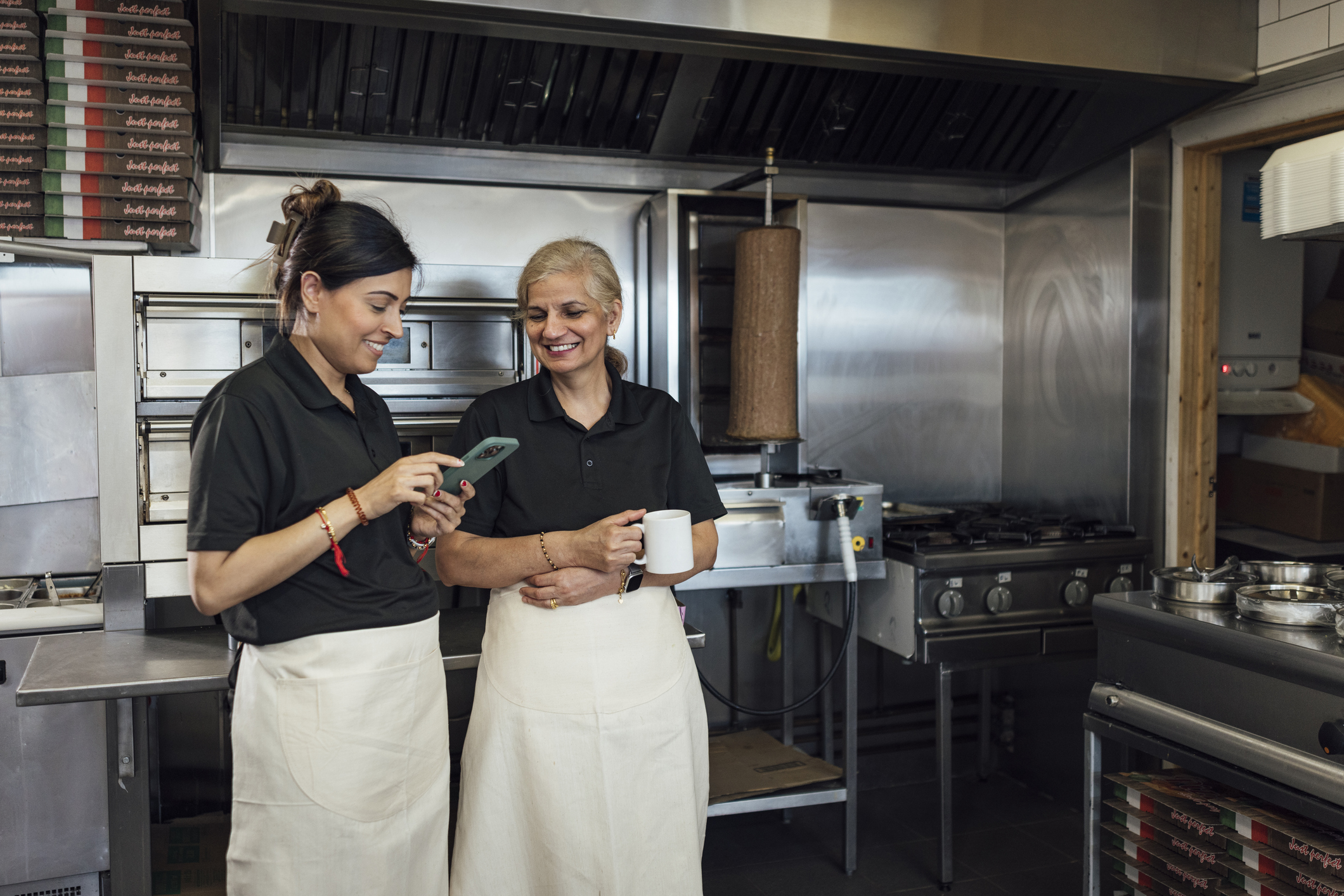Overtime Regulations for Restaurant Workers and Calculating and Paying ...